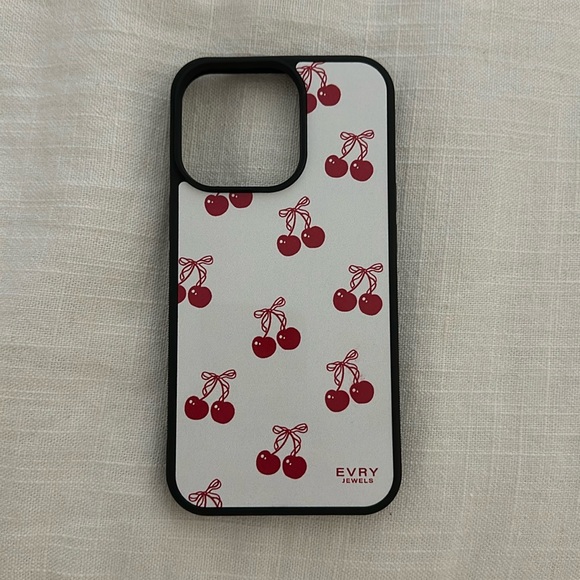 evry jewles | Cell Phones & Accessories | Iphone 3 Pro Cherry Phone ...